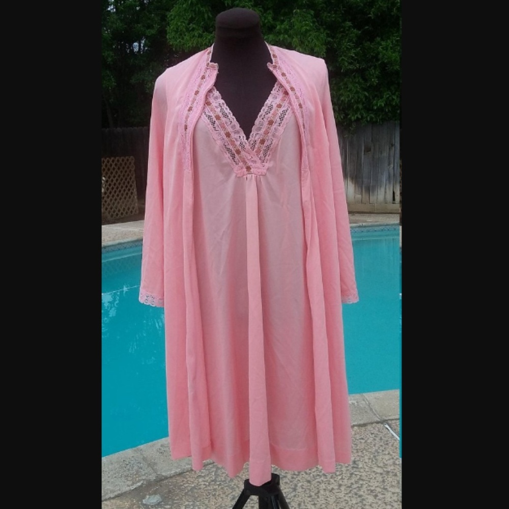 Vintage Gossard Artemis Short Nightgown & Robe - Gem